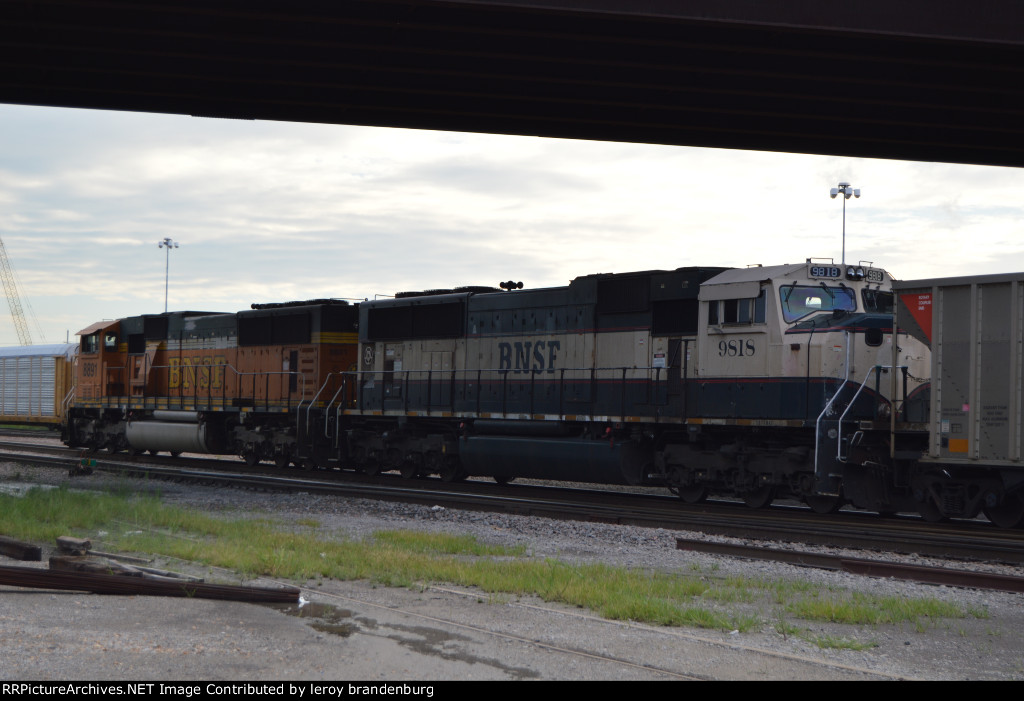 BNSF 9818 in dpu mode on a nb empty coal